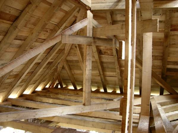 Rekonstruktion av taket hösten 2004/Recontruction of the roof in the ...